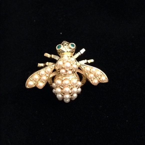 Joan Rivers | Jewelry | Vintage Joan Rivers Seed Pearl Bee Pin | Poshmark